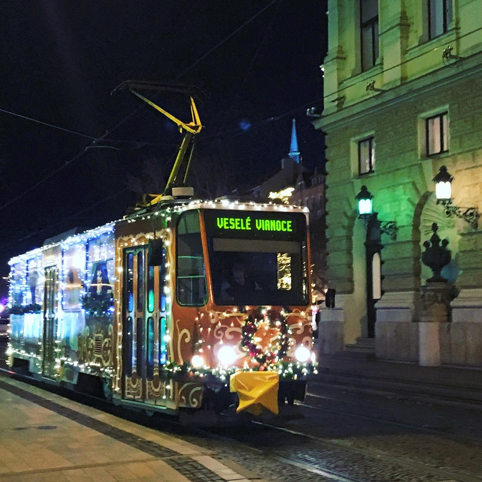 הרכבת החשמלית של חג המולד בברטיסלבה | סלובקיה - האתר הרשמי בעברית